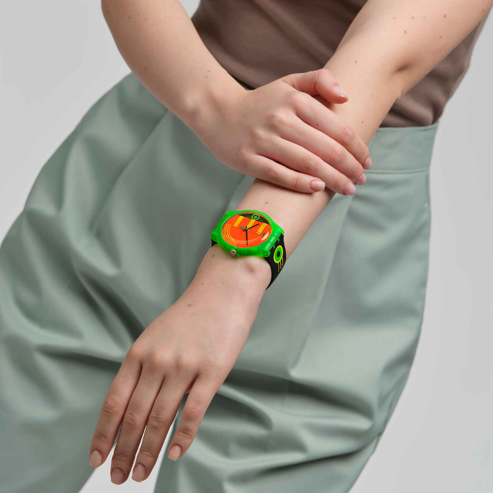 Swatch Neon Rider - Reloj retro inspirado en el NEO RIDER de los años 80
